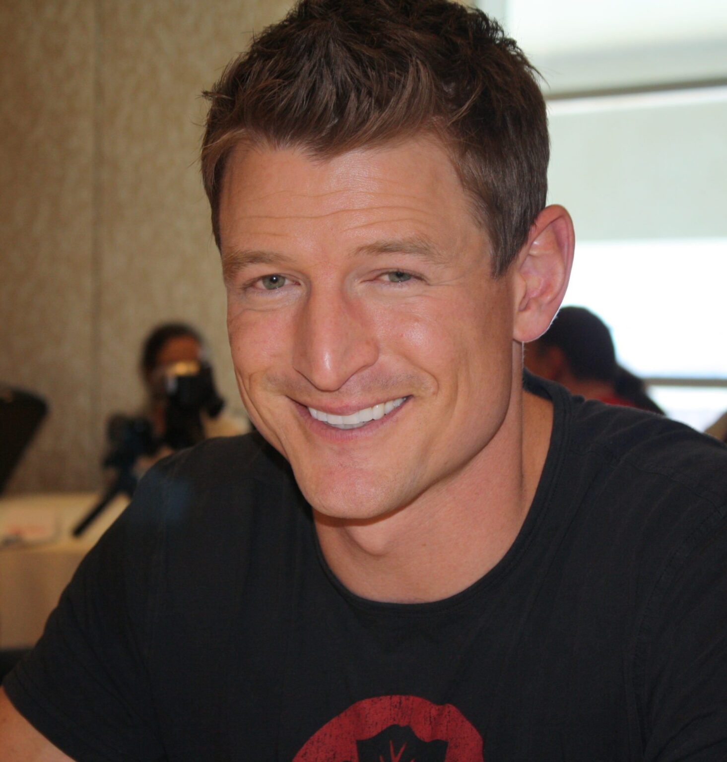 Interview with "The Last Ship's" Favorite Couple - Travis Van Winkle ...